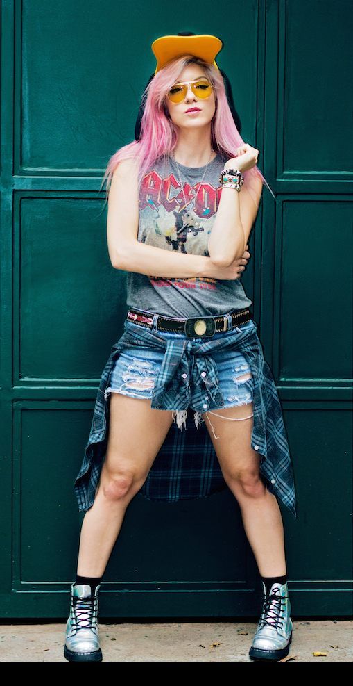 4 Hot Sexy Lua Morales Bikini Pics