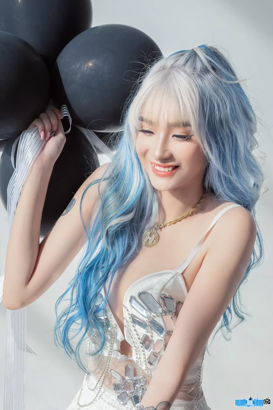 3 Hot Sexy Mai Thi Anh Huyen Bikini Pics