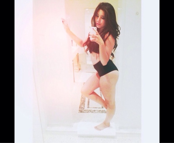 9 Hot Sexy Makeala Cachola Bikini Pics