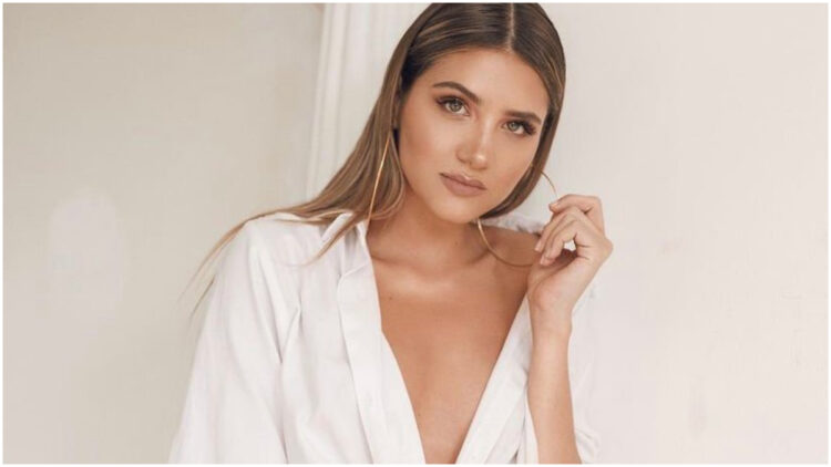 9 Hot Sexy Mariana Gomez Bikini Pics