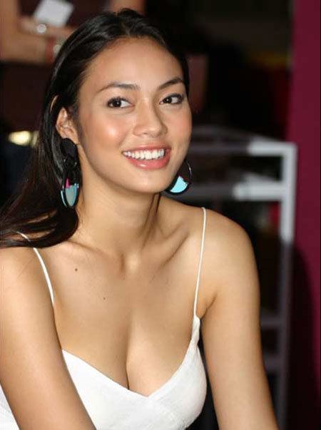 8 Hot Sexy Masayu Anastasia Bikini Pics