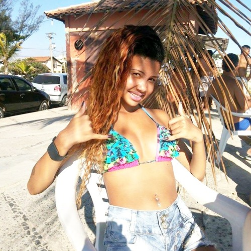 5 Hot Sexy MC Thay Rj Bikini Pics