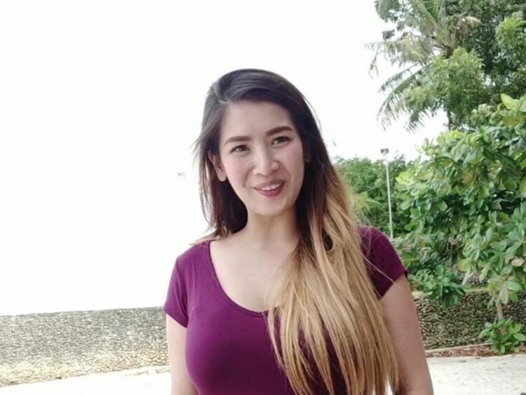 7 Hot Sexy Mich Liggayu Bikini Pics