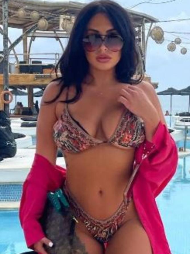 9 Hot Sexy Miss Pich Lifestyle Bikini Pics