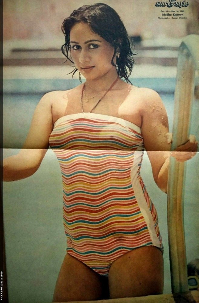 10 Hot Sexy Moushumi Chatterjee Bikini Pics