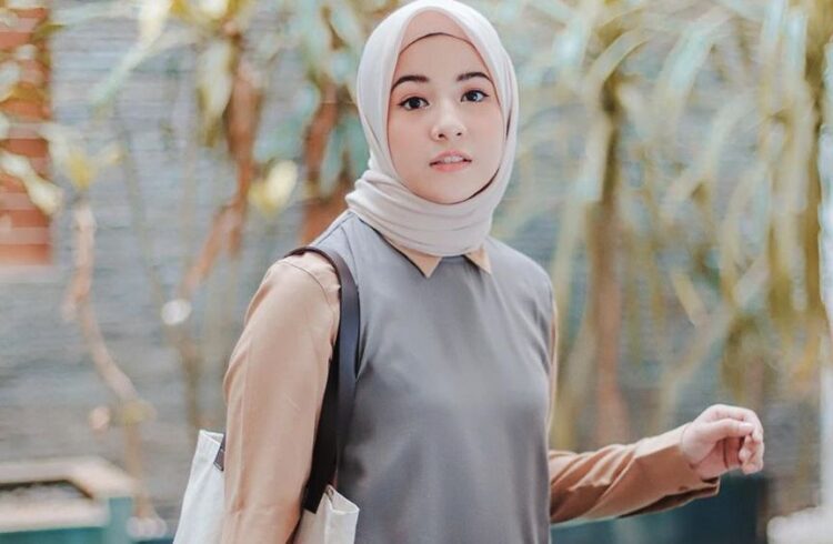 10 Hot Sexy Natasha Rizki Bikini Pics