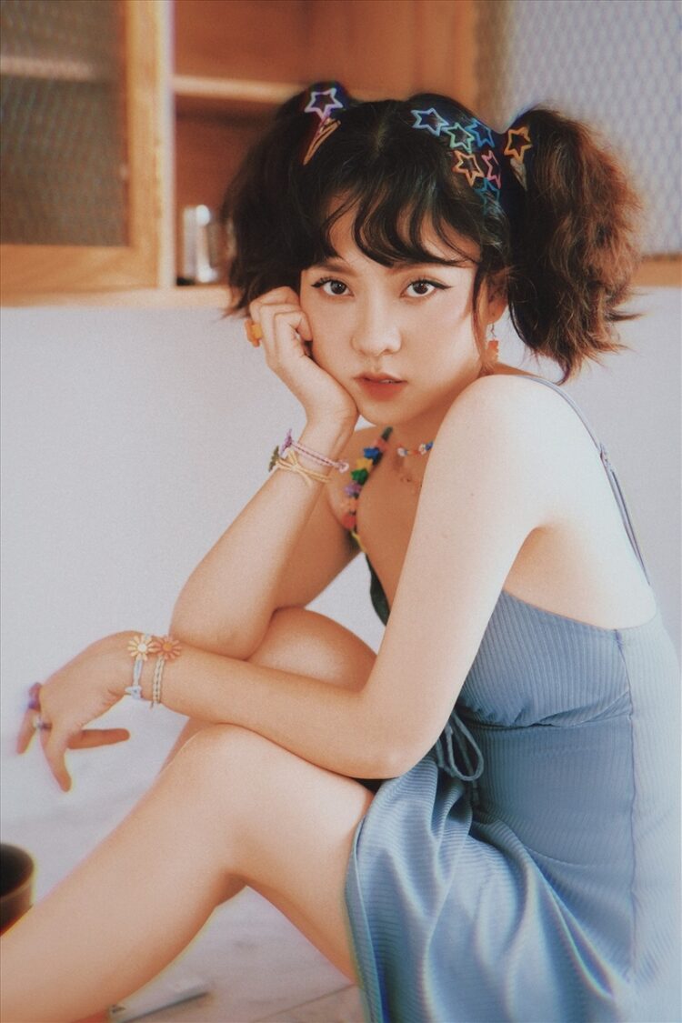 9 Hot Sexy Ngo Lan Huong Bikini Pics