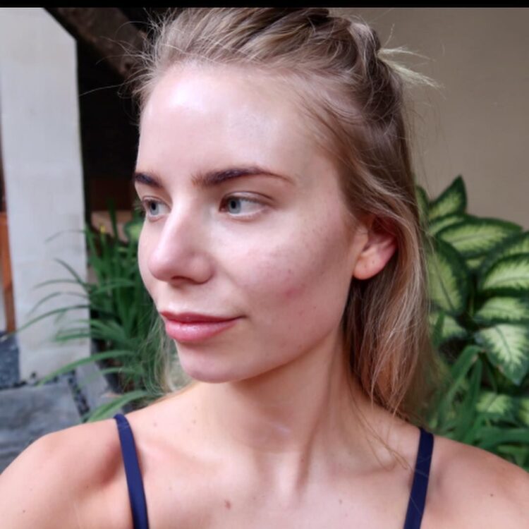 10 Hot Sexy Nicola Inger Scruby Bikini Pics