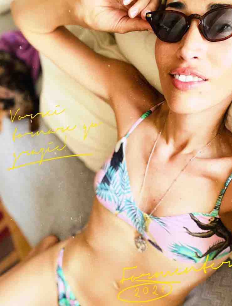 9 Hot Sexy Nina Zilli Bikini Pics