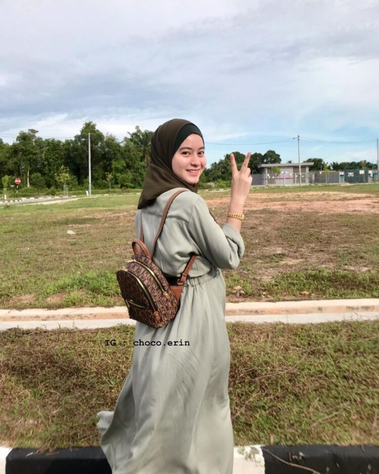 5 Hot Sexy Nurizyan Bikini Pics