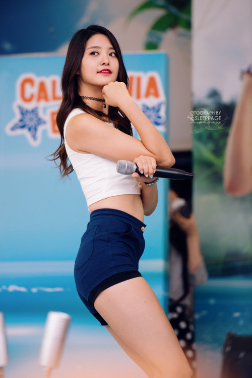 10 Hot Sexy Park Jeong-hwa Bikini Pics