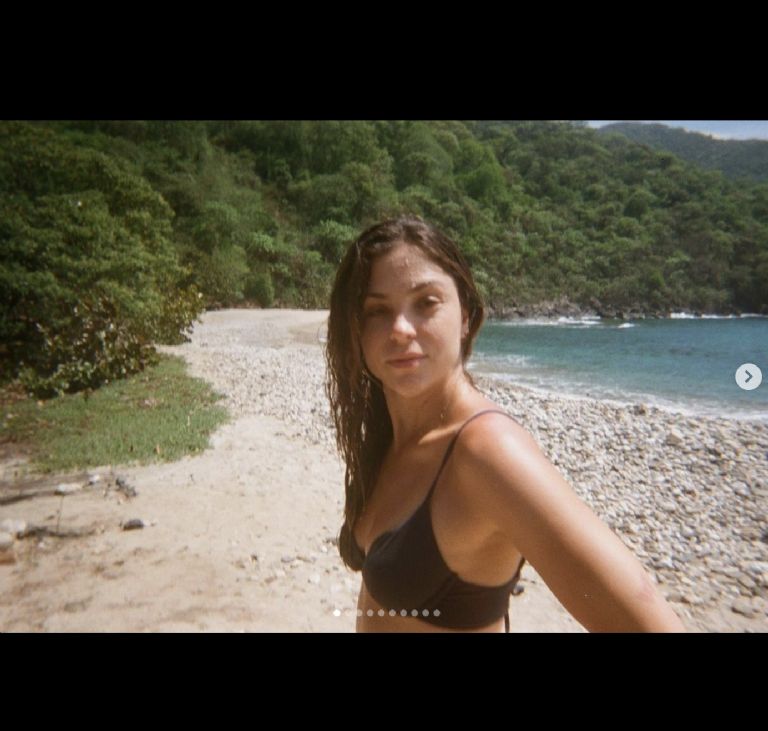 6 Hot Sexy Paulina Davila Bikini Pics