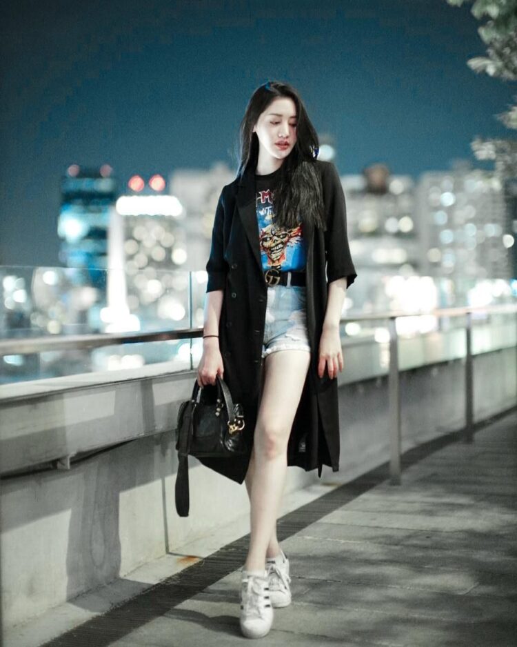 5 Hot Sexy Pimprapa Tangprabhaporn Bikini Pics