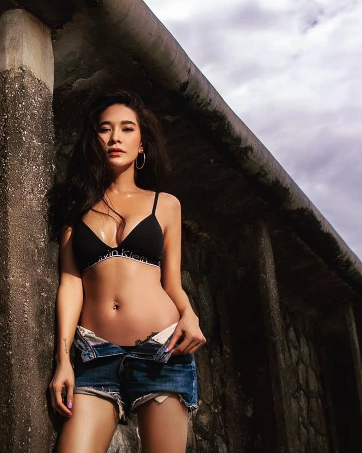 5 Hot Sexy Ploy Bikini Pics