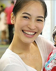 5 Hot Sexy Ployphan Taweerat Bikini Pics