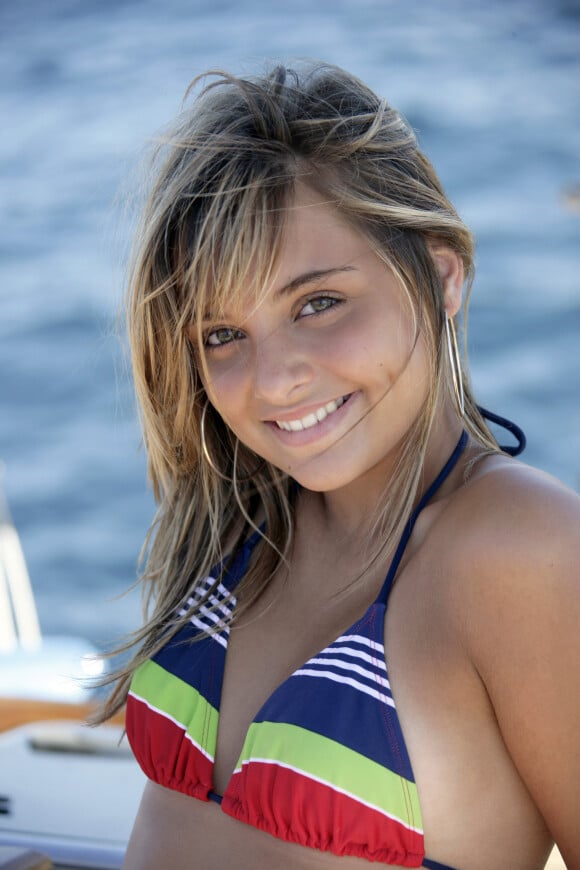 7 Hot Sexy Priscilla Betti Bikini Pics