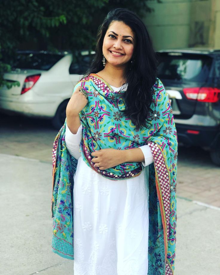 7 Hot Sexy Priyanka Barve Bikini Pics