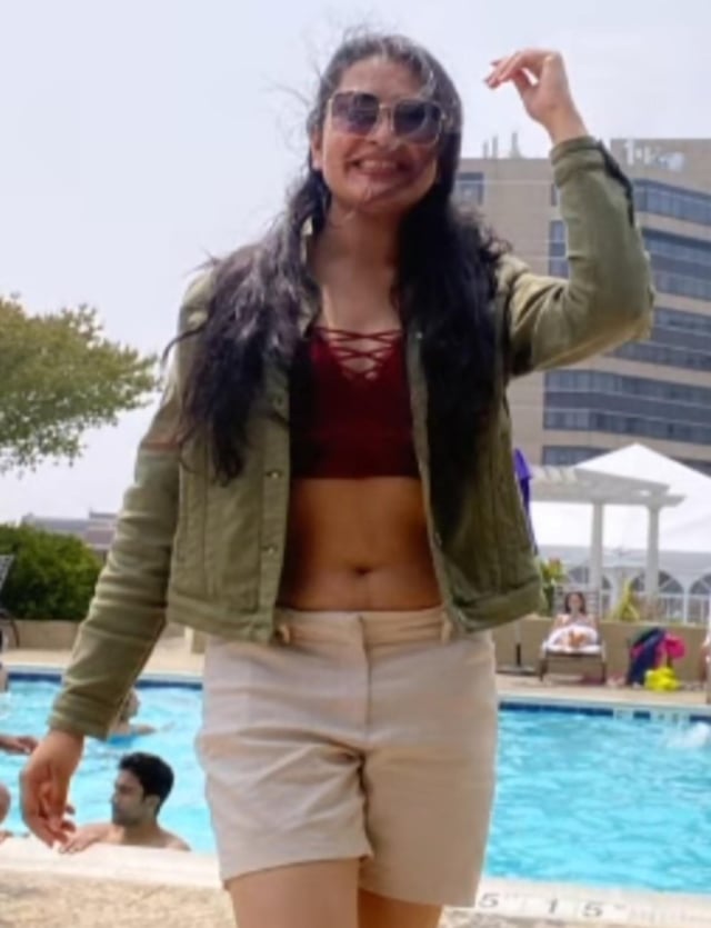 7 Hot Sexy Priyanka Barve Bikini Pics