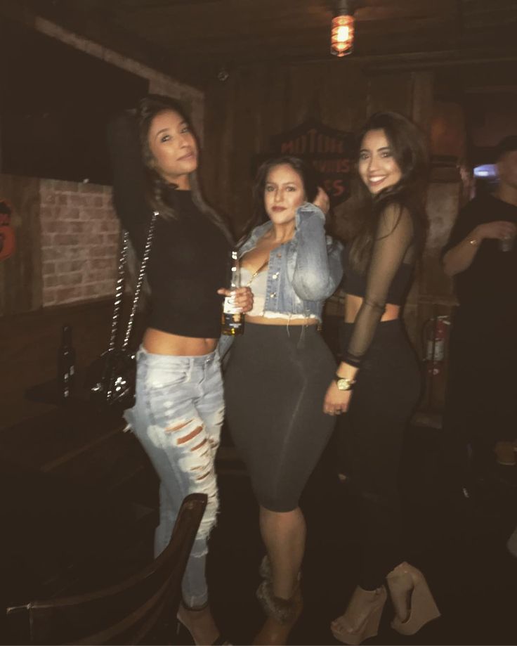 7 Hot Sexy Queenv.c Bikini Pics