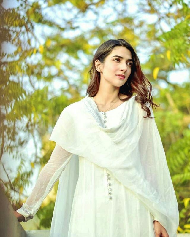 7 Hot Sexy Rabab Hashim Bikini Pics