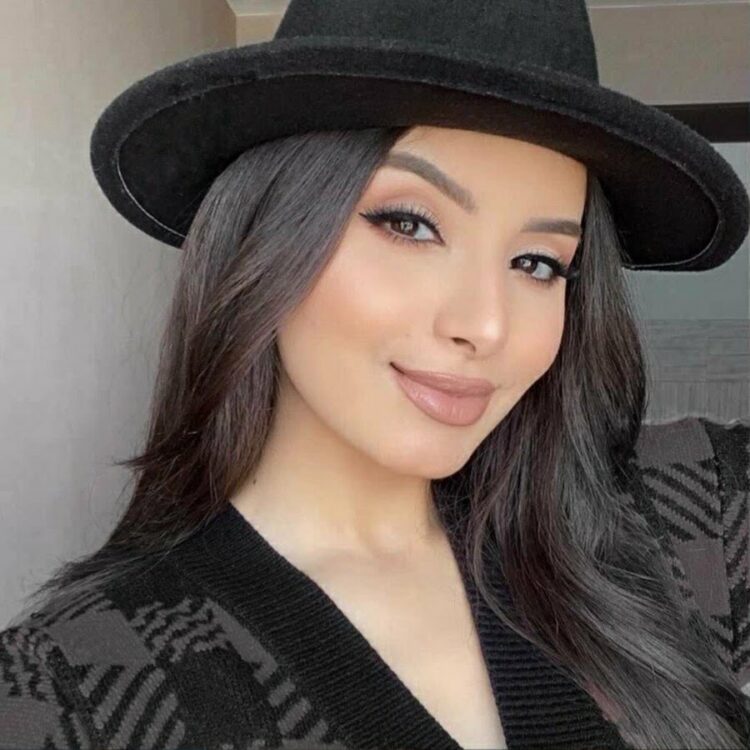 3 Hot Sexy Rababe Gouyd Bikini Pics