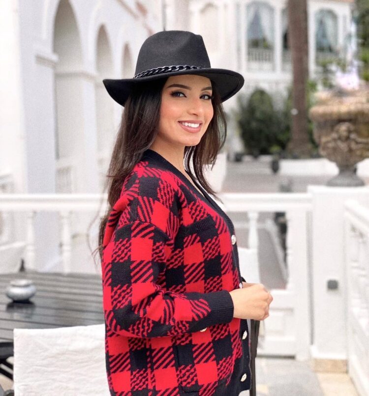 3 Hot Sexy Rababe Gouyd Bikini Pics