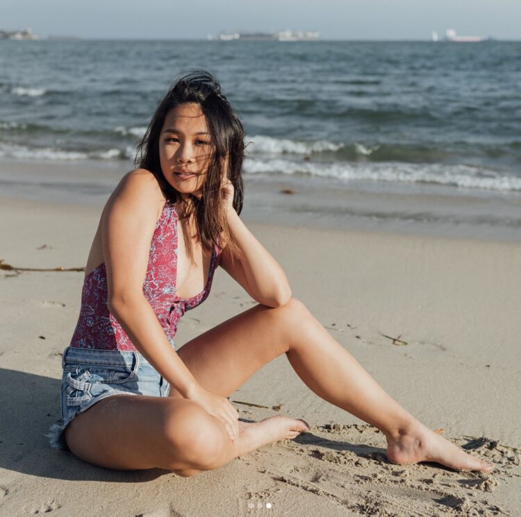 9 Hot Sexy Rae Kanoa Bikini Pics