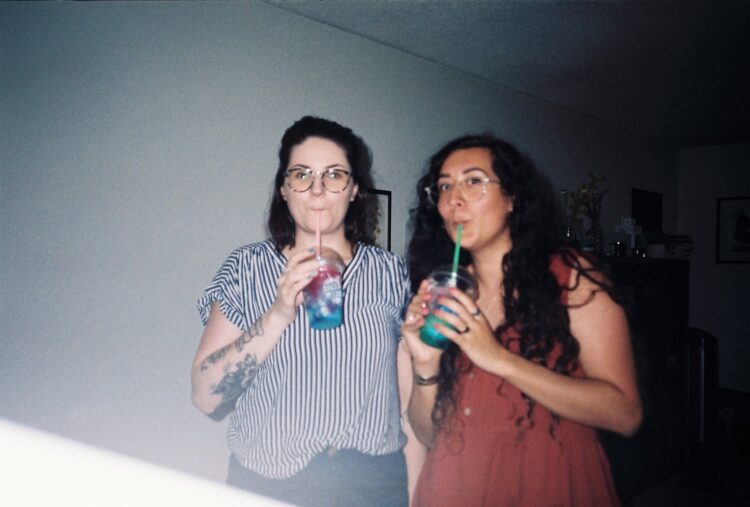 9 Hot Sexy Raeleen Lemay Bikini Pics