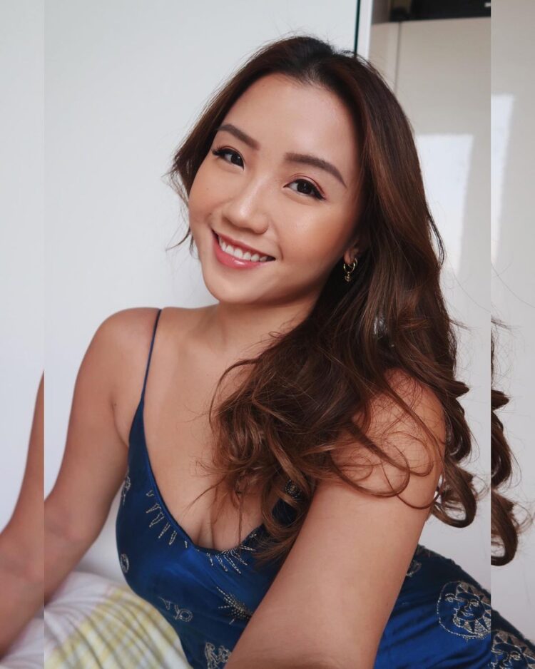 7 Hot Sexy Raphaella Bonaldi Sobral Bikini Pics