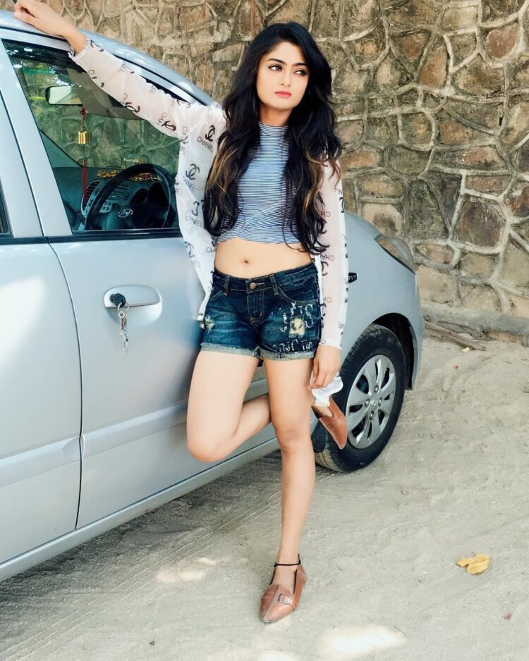 7 Hot Sexy Rashmi Gupta Bikini Pics