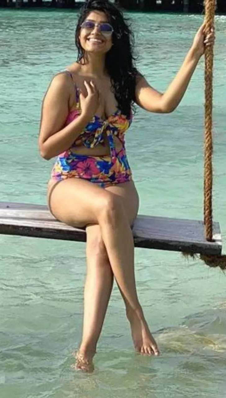 8 Hot Sexy Rasika Sunil Bikini Pics