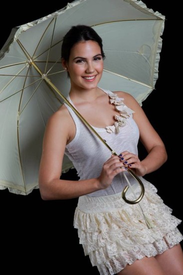 8 Hot Sexy Rayana Carvalho Bikini Pics