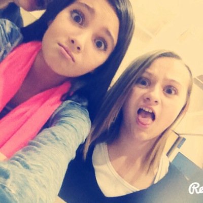 4 Hot Sexy Reagan Klooz Bikini Pics