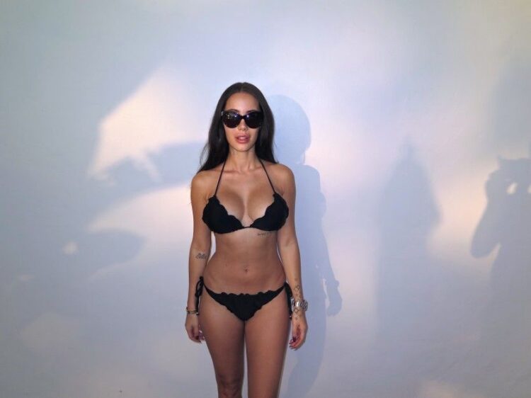 10 Hot Sexy Rebecca Simonsson Bikini Pics