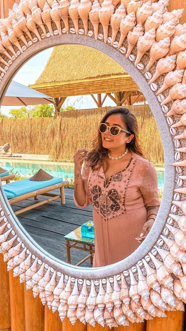 6 Hot Sexy ReignBot Bikini Pics