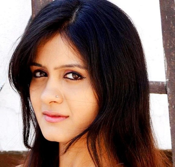 3 Hot Sexy Resha Konkar Bikini Pics