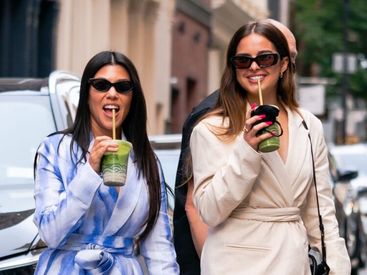 6 Hot Sexy Ria Rae Bikini Pics