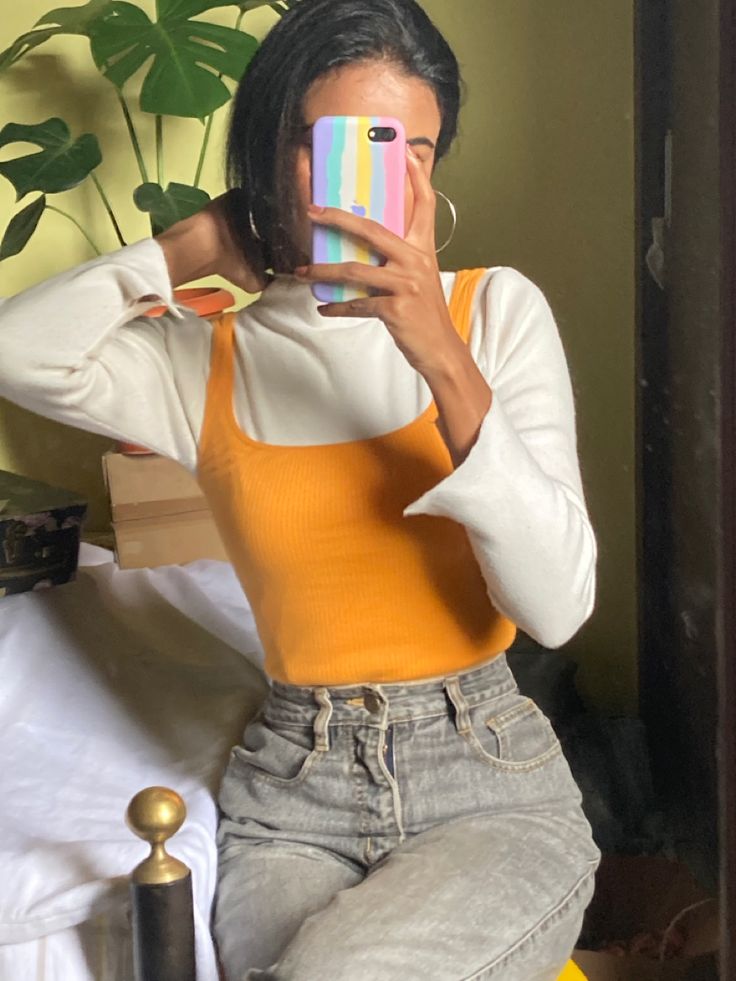 8 Hot Sexy Rida Tharana Bikini Pics