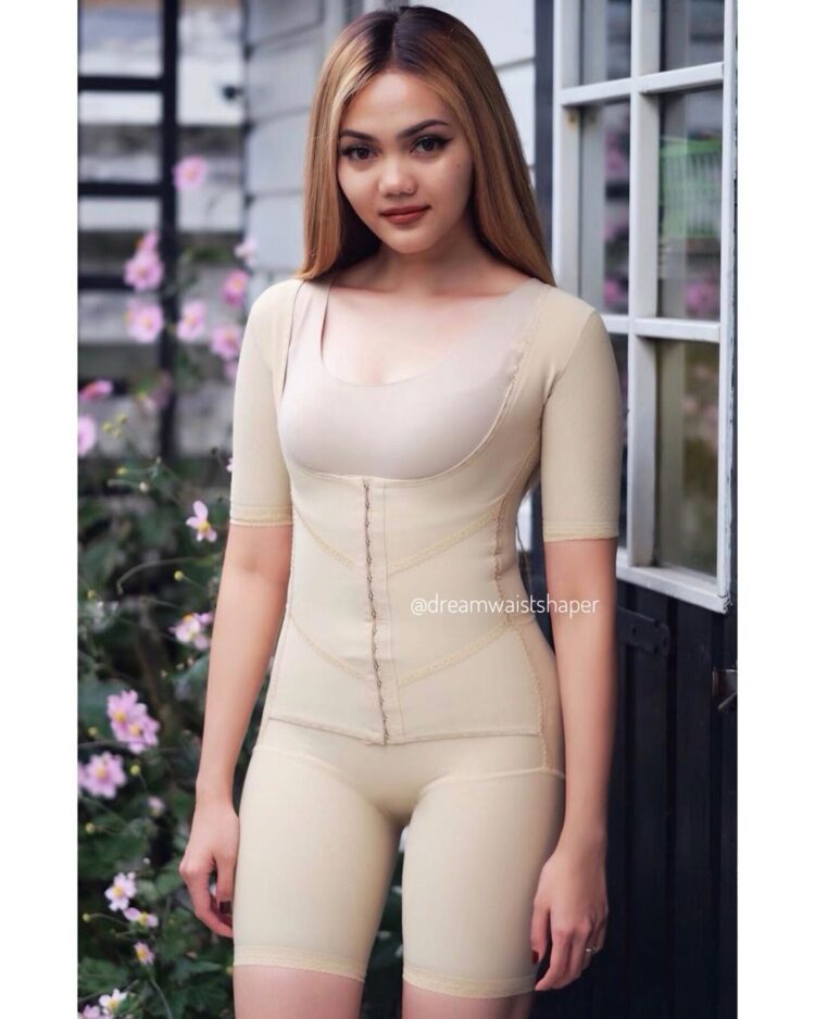 9 Hot Sexy Rina Nose Bikini Pics