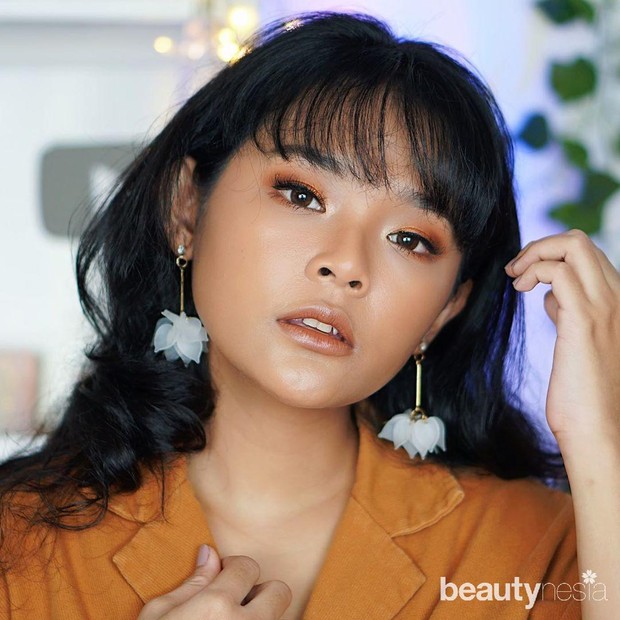 10 Hot Sexy Ririe Prameswari Bikini Pics