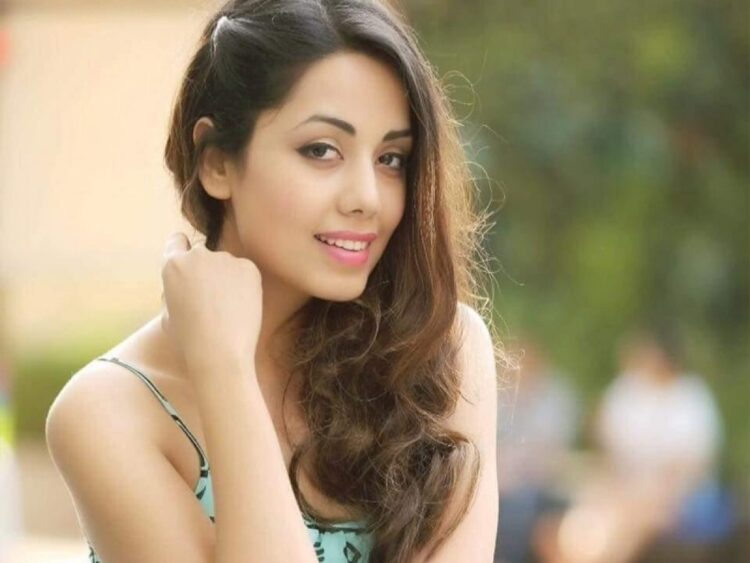 10 Hot Sexy Rishita Monga Bikini Pics