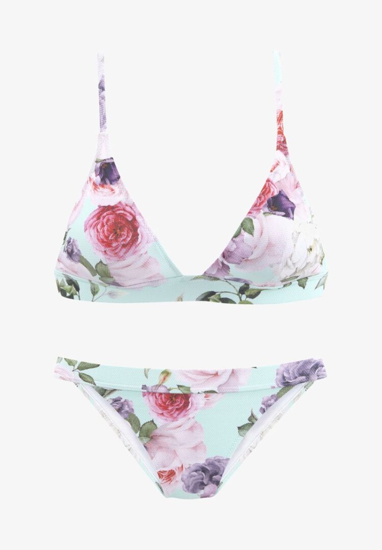 5 Hot Sexy Rita Chaima Bikini Pics