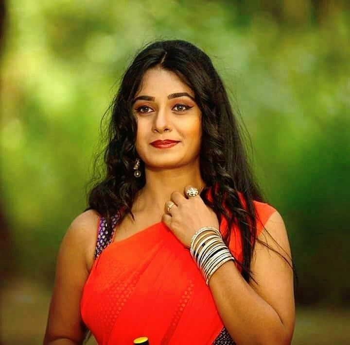 7 Hot Sexy Ritu Singh Bikini Pics