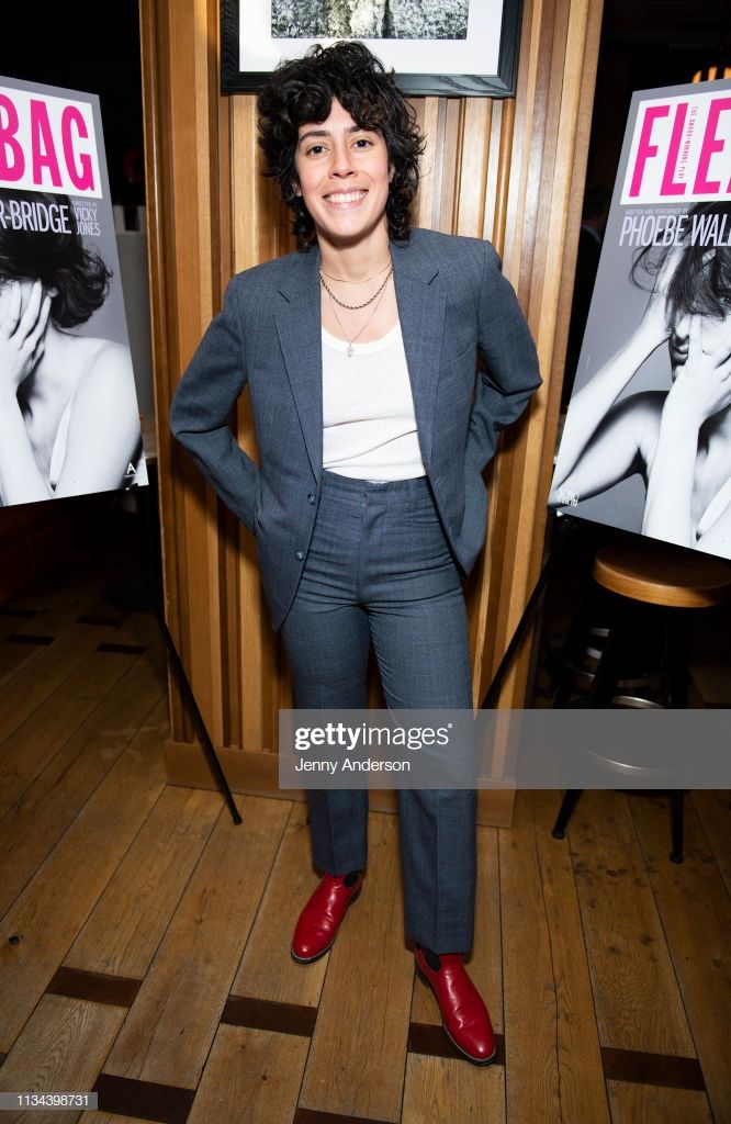 9 Hot Sexy Roberta Colindrez Bikini Pics