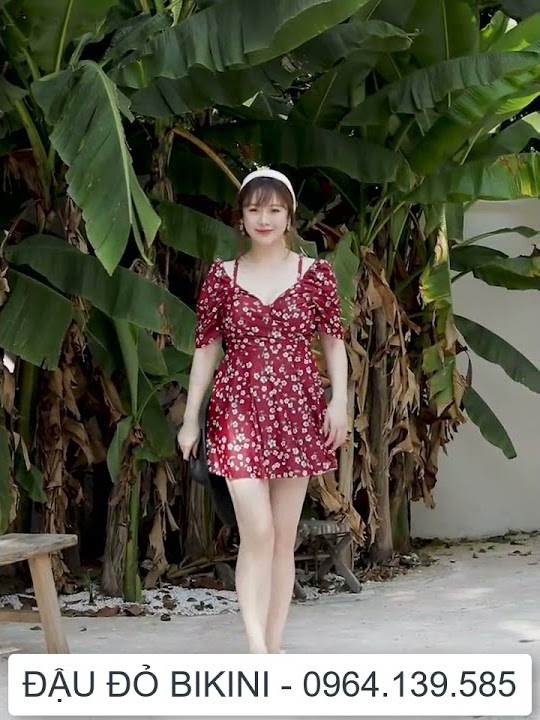 10 Hot Sexy Roberta Ruiu Bikini Pics