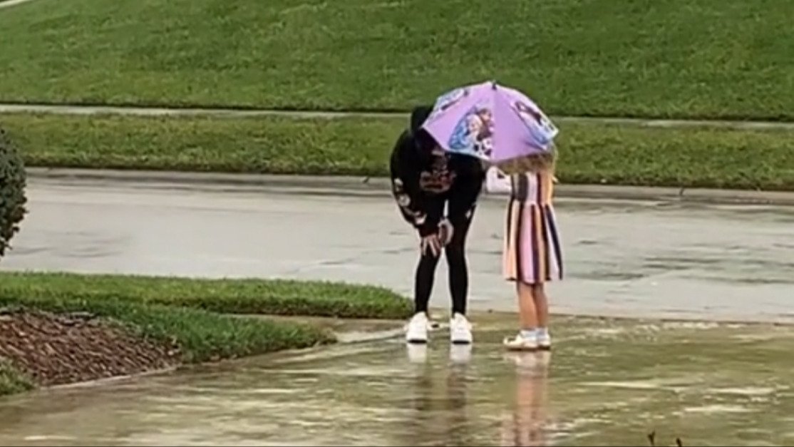 5 Hot Sexy Robin Whitsett Bikini Pics