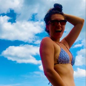 5 Hot Sexy Rocio Castillo Bikini Pics