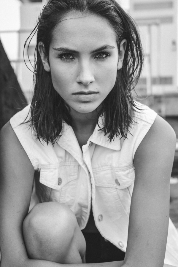 5 Hot Sexy Romane Recalde Bikini Pics