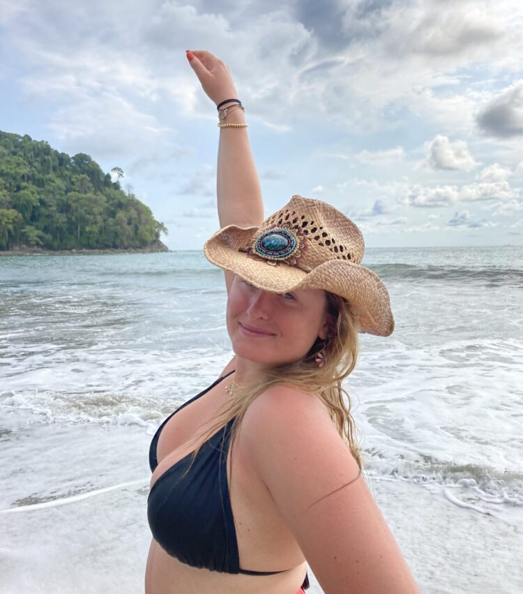 8 Hot Sexy Rowan Ellis Bikini Pics