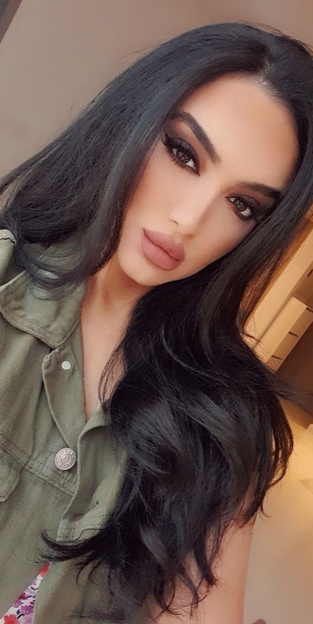 5 Hot Sexy Ruba Ayyash Bikini Pics